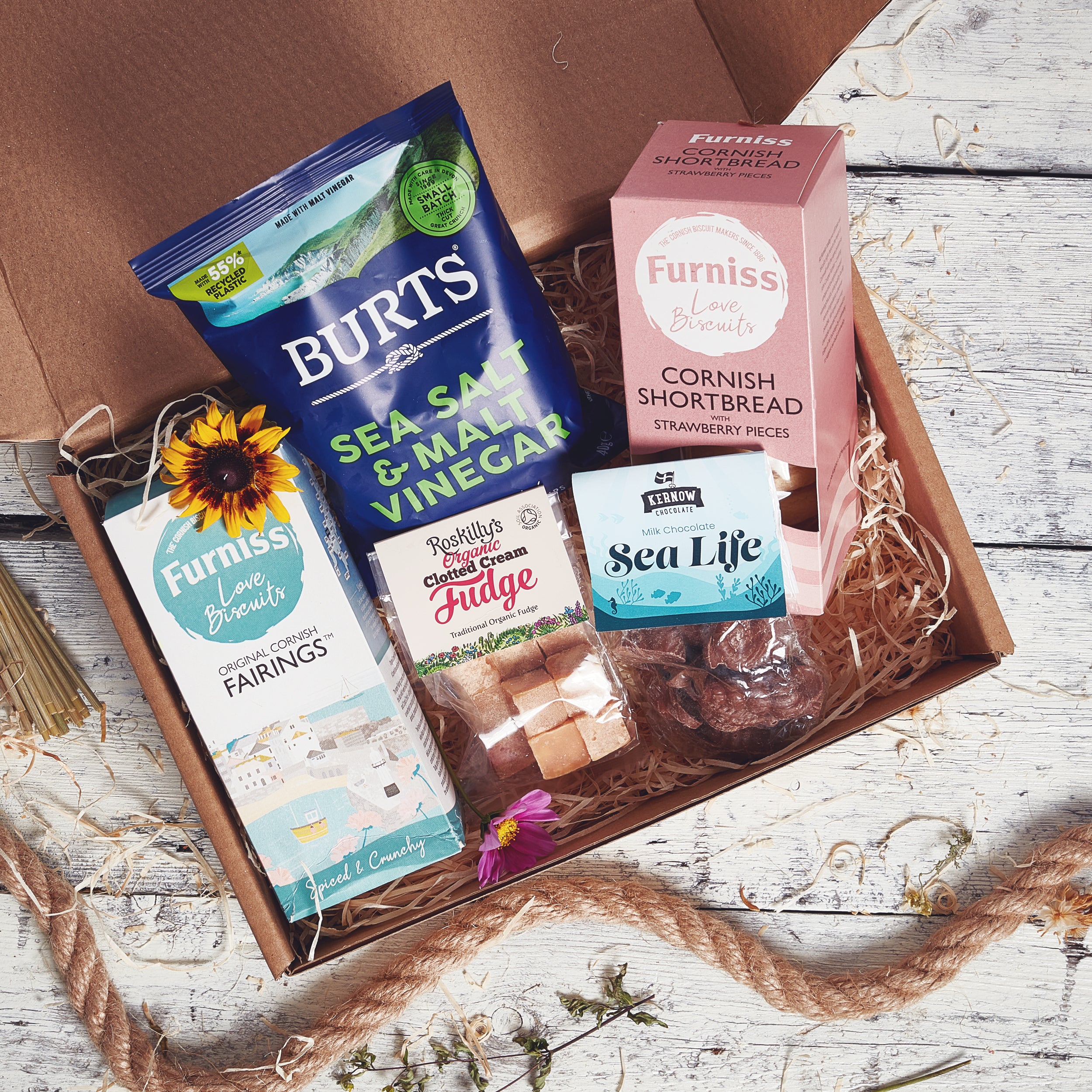 Little Cornish Gift Box – CornishHampers.com